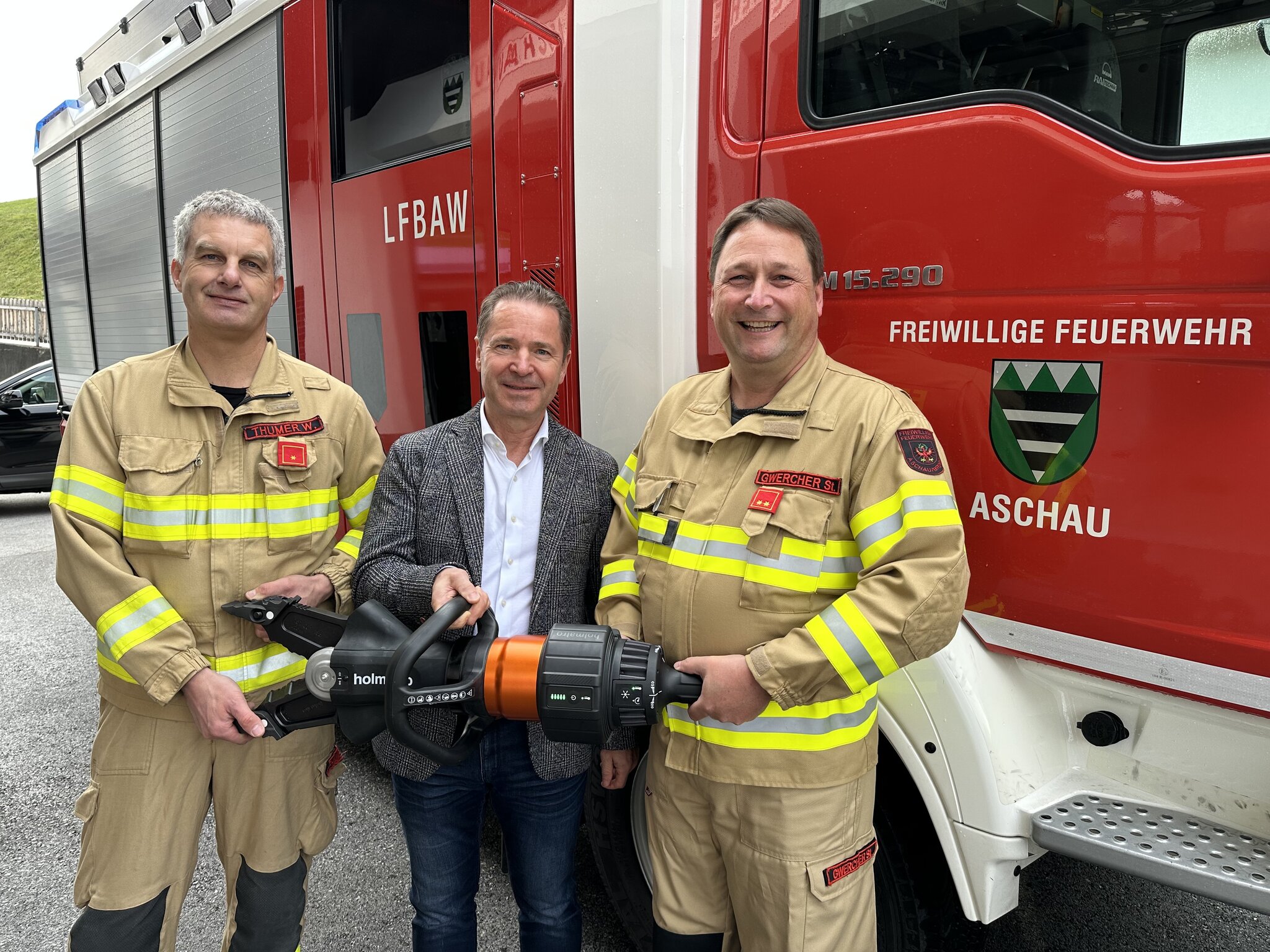 Kombigerät: "Verfrühtes" Weihnachtsgeschenk für die Feuerwehr ...