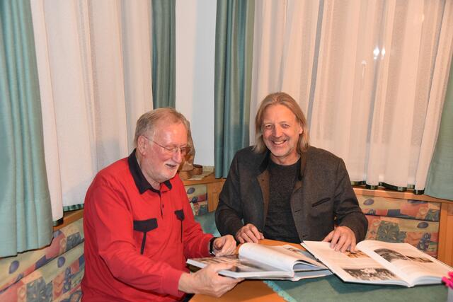 Fotos, Dokumtente gesucht: Gemeinde Großraming erhält neues Heimatbuch - Steyr & Steyr Land