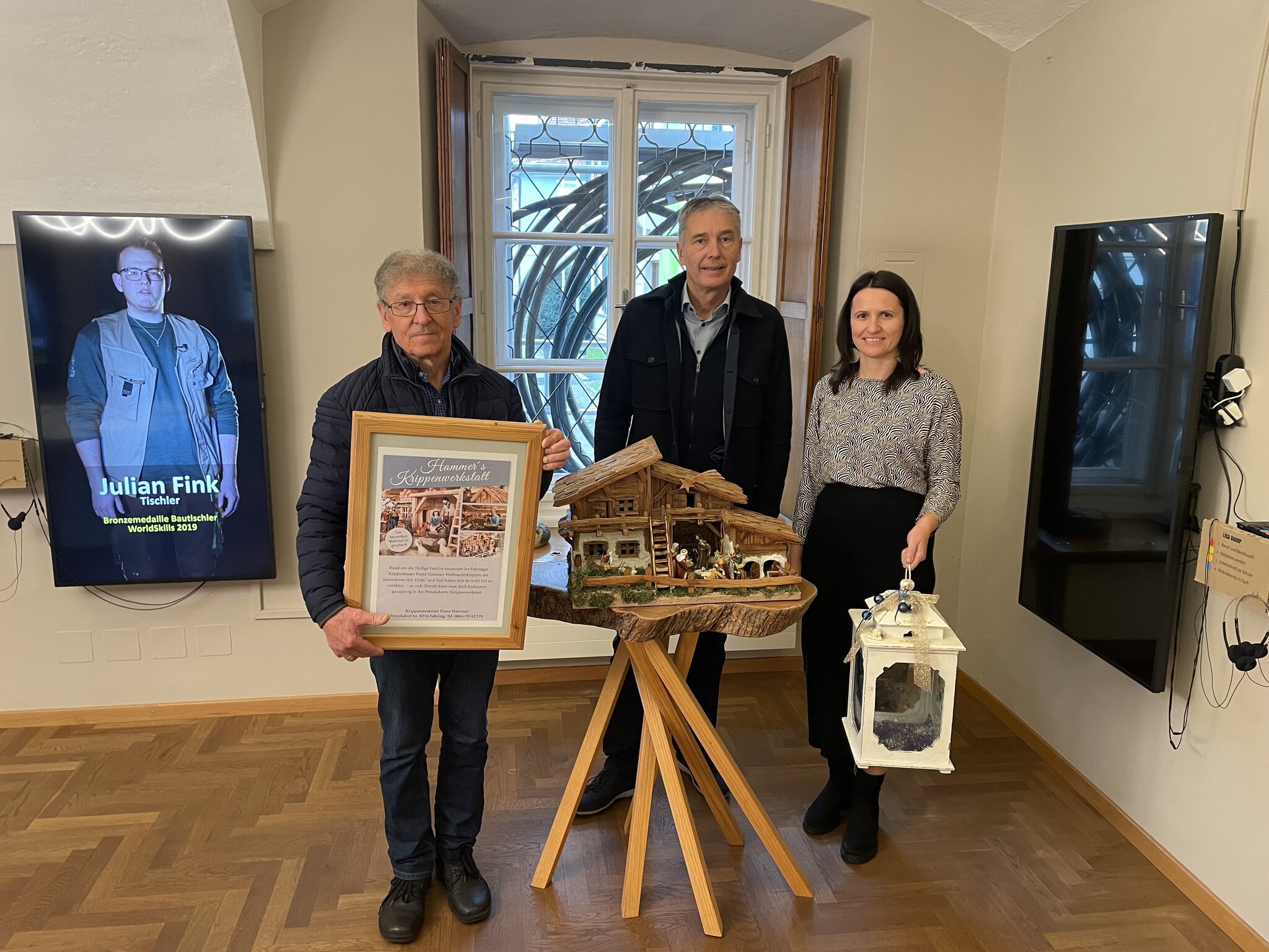 Licht für Fehring: Fehringer Adventfenster zeigen Krippen von Franz ...