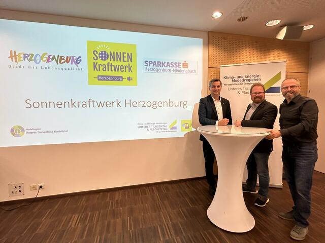 Photovoltaik der Bürger: Sonnenkraftwerk Herzogenburg feiert 2 Jahre ...