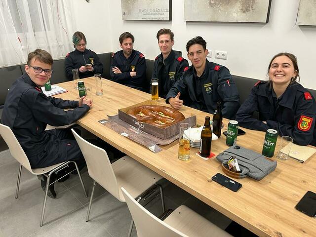 Zusammentreffen: Feuerwehr kümmert sich um die Öffentlichkeitsarbeit ...