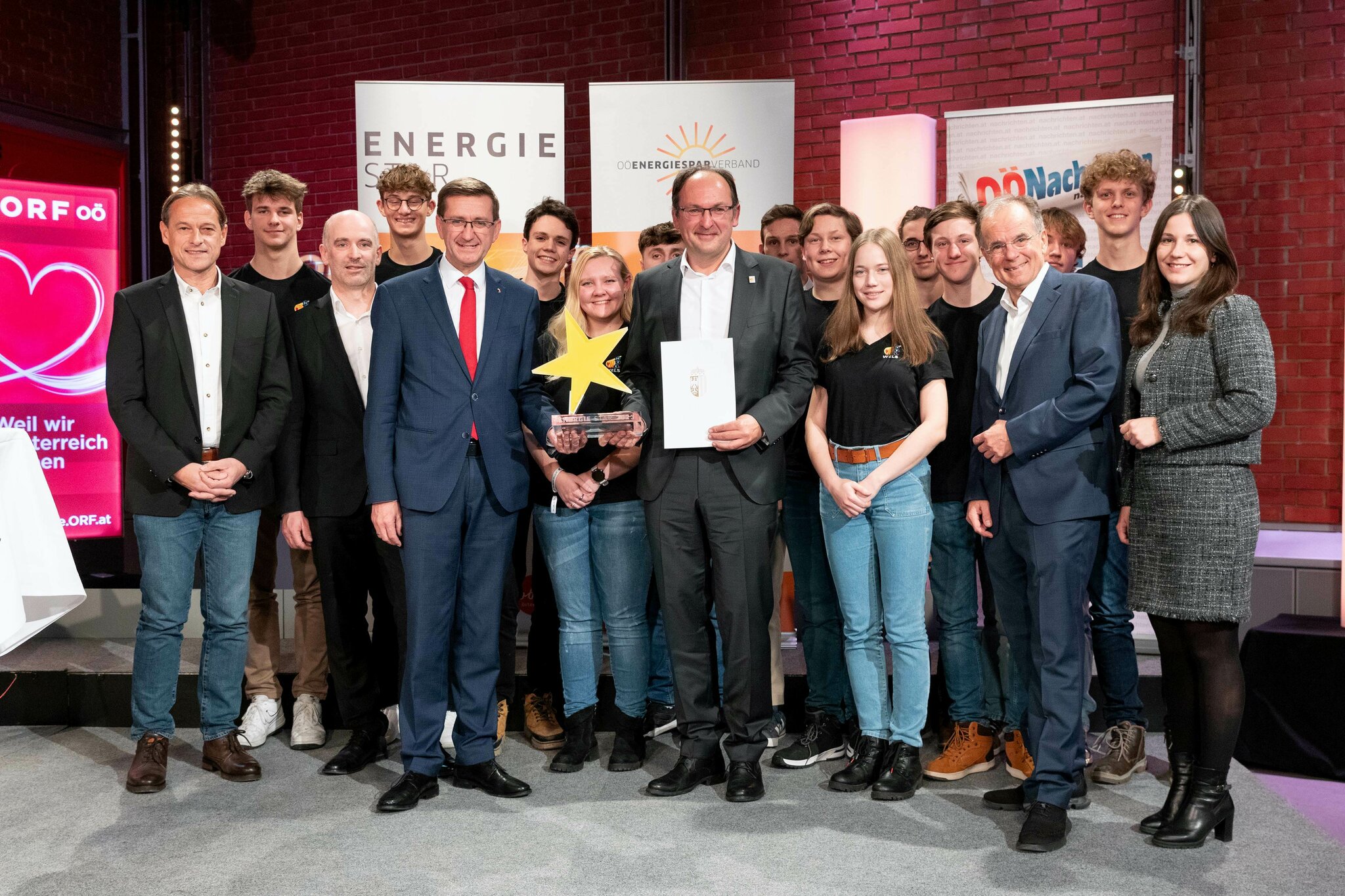 Für PV-Synergie: HTL Wels mit „Energie Star 2023“ ausgezeichnet - Wels ...