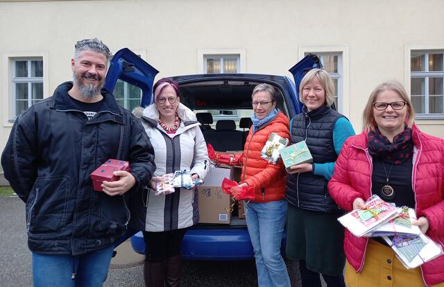 Weihnachtspackerlaktion: Freude im Advent auch für Straffällige - St ...