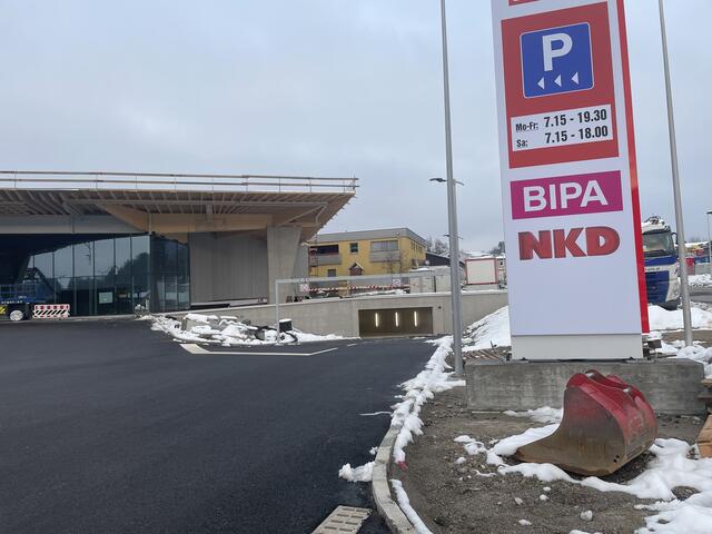 Neue Geschäfte in Grein: Eröffnung von Bipa und Nkd im März 2024 geplant - Perg