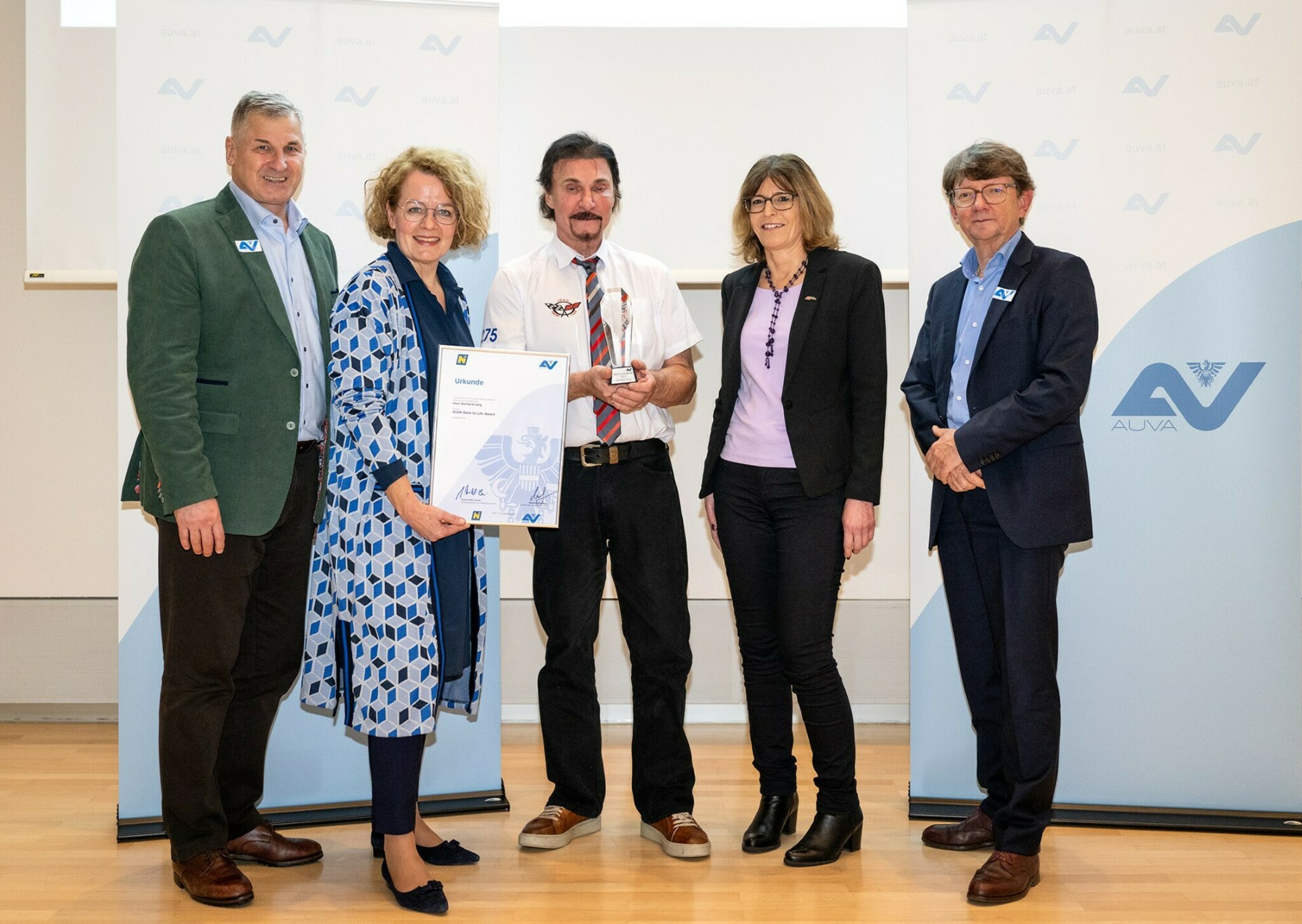 Paralympic-Sieger: "Back to Life"-Award NÖ für Scharndorfer Gerhard ...