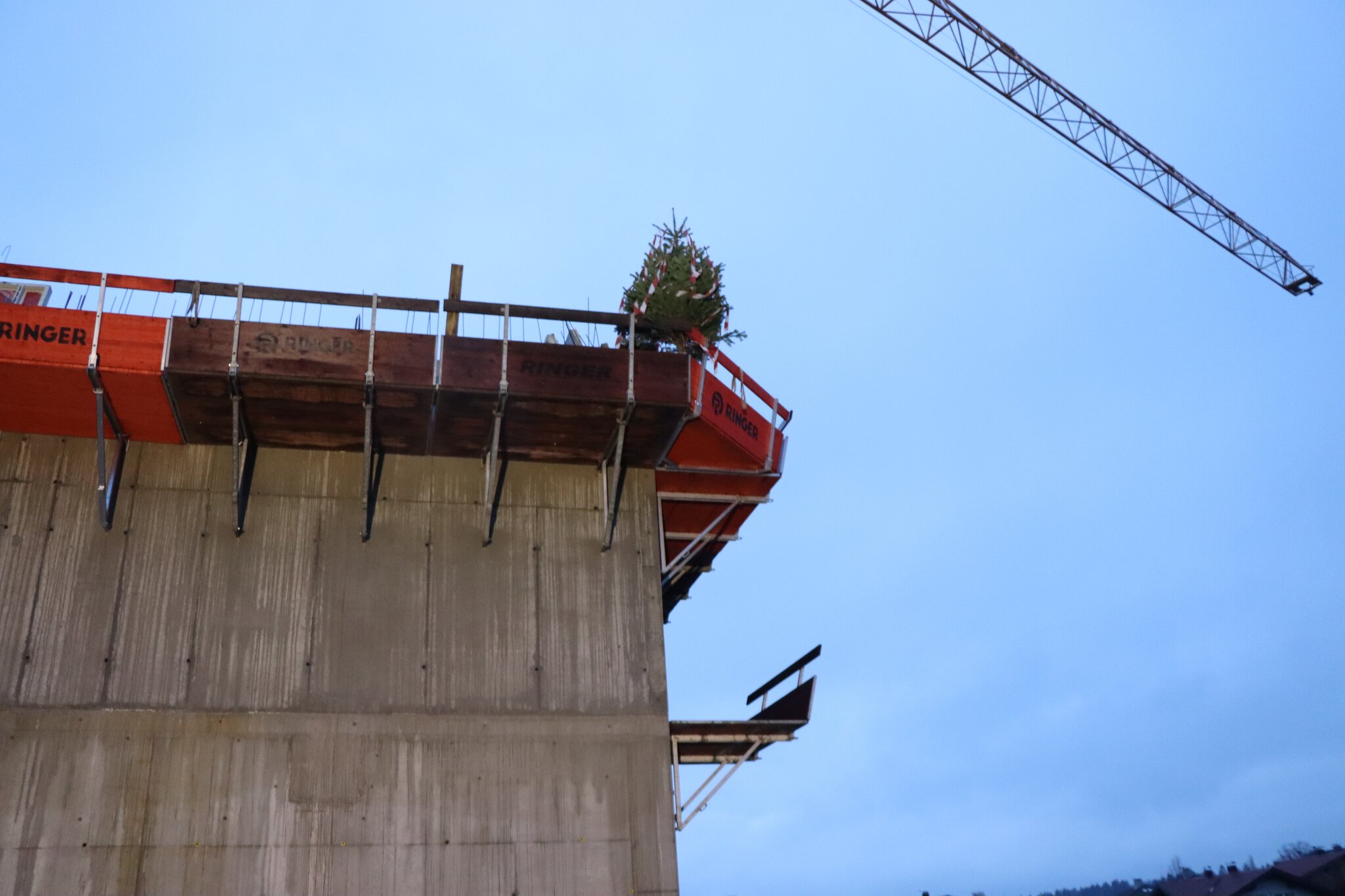 Baufortschritt: Die Landesmusikschule in Ebbs feiert Richtfest - Kufstein