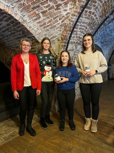 Im Sinne der Nächstenliebe: Couleurdamen sammelten Spenden beim ...