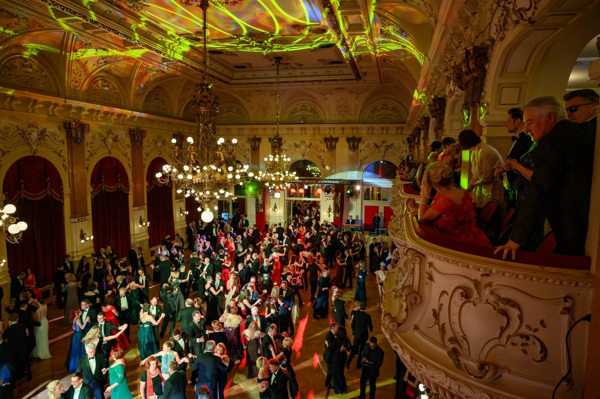 Ballkalender 2024: Auf diese Bälle darf sich Linz im neuen Jahr freuen ...