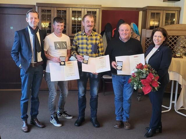 Schrems: Mitarbeiterehrung beim Rauchfangkehrerunternehmen Thomas ...