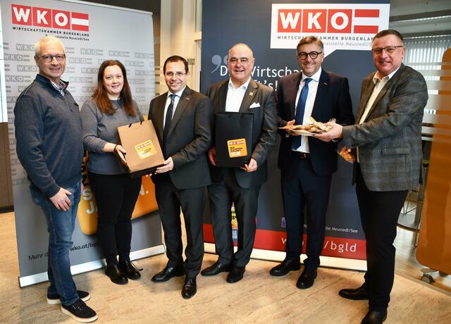 Wirtschaftskammer Burgenland: Adventtreffen der Bezirksstelle in ...