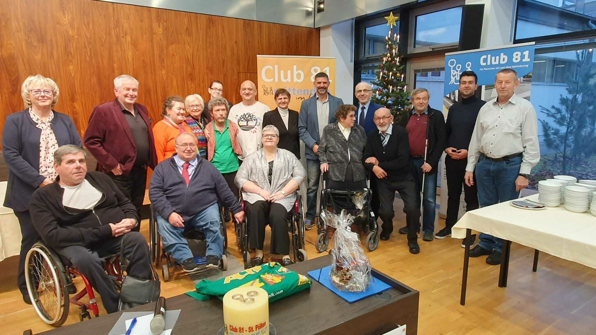 Barrierefreies Kulturangebot: Club 81 lud zur Weihnachtsfeier mit ...