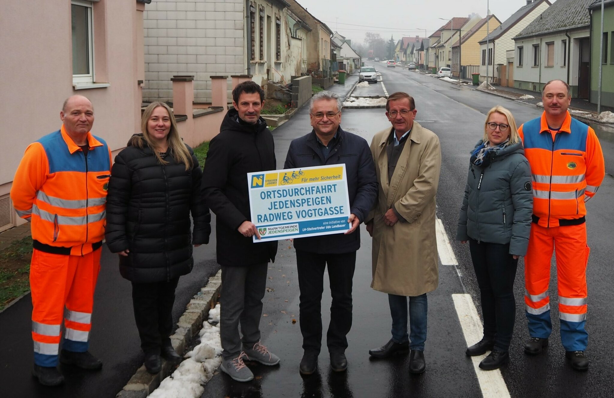 Straßenbau in Jedenspeigen: Arbeiten für den ersten Abschnitt sind ...