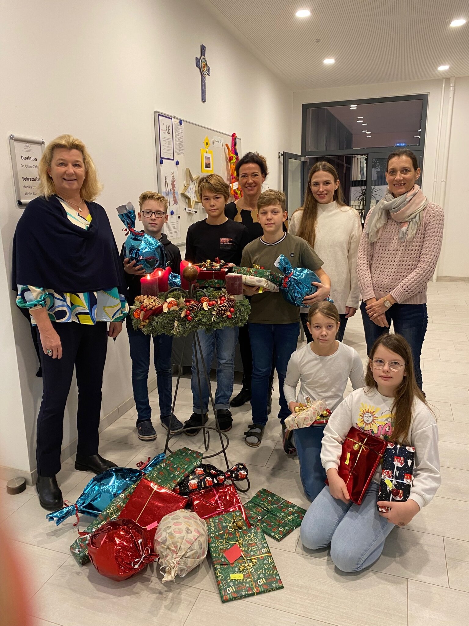 St. Pölten, Weihnachten: Weihnachtspackerl für das Kinderheim Stiefern - St. Pölten