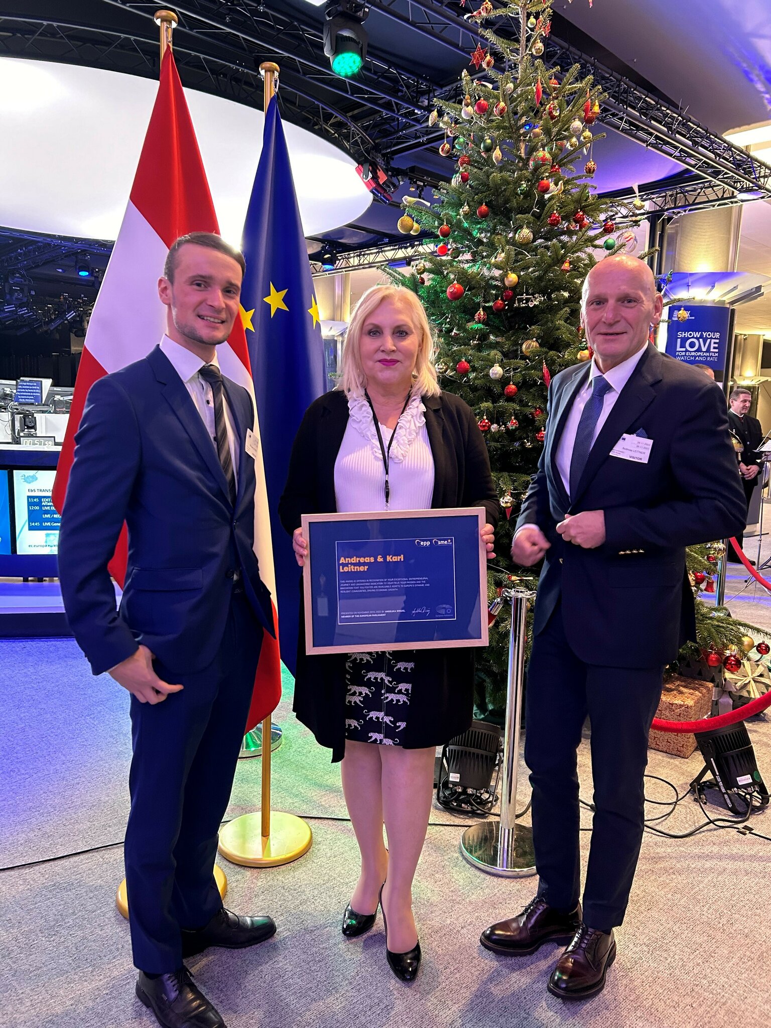KMU-Europaforum: Kukla Waagenfabrik gewinnt Unternehmerpreis der EU ...