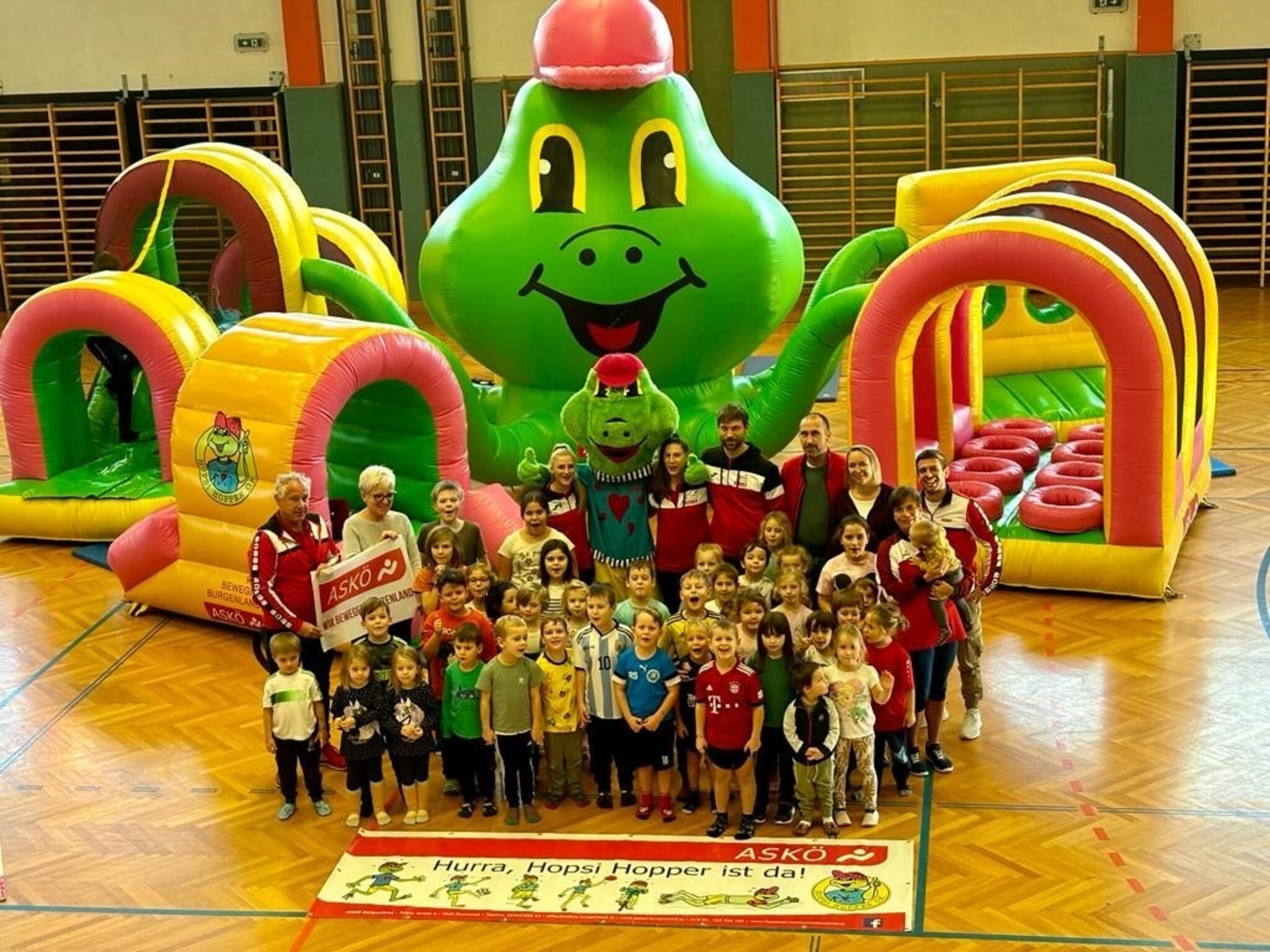 Großpetersdorf: Hopsi Hopper bewegte Kinder bei der Weihnachtstour ...