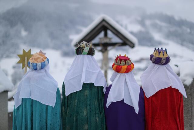 Sternsinger, Segen & Co.: Was die Katholische Kirche am Dreikönigstag ...