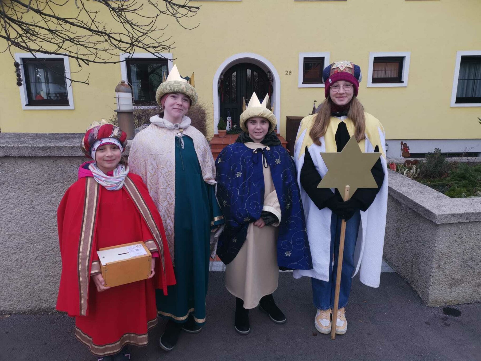 Dreikönigsaktion: Sternsinger-Kinder sammeln für den guten Zweck ...