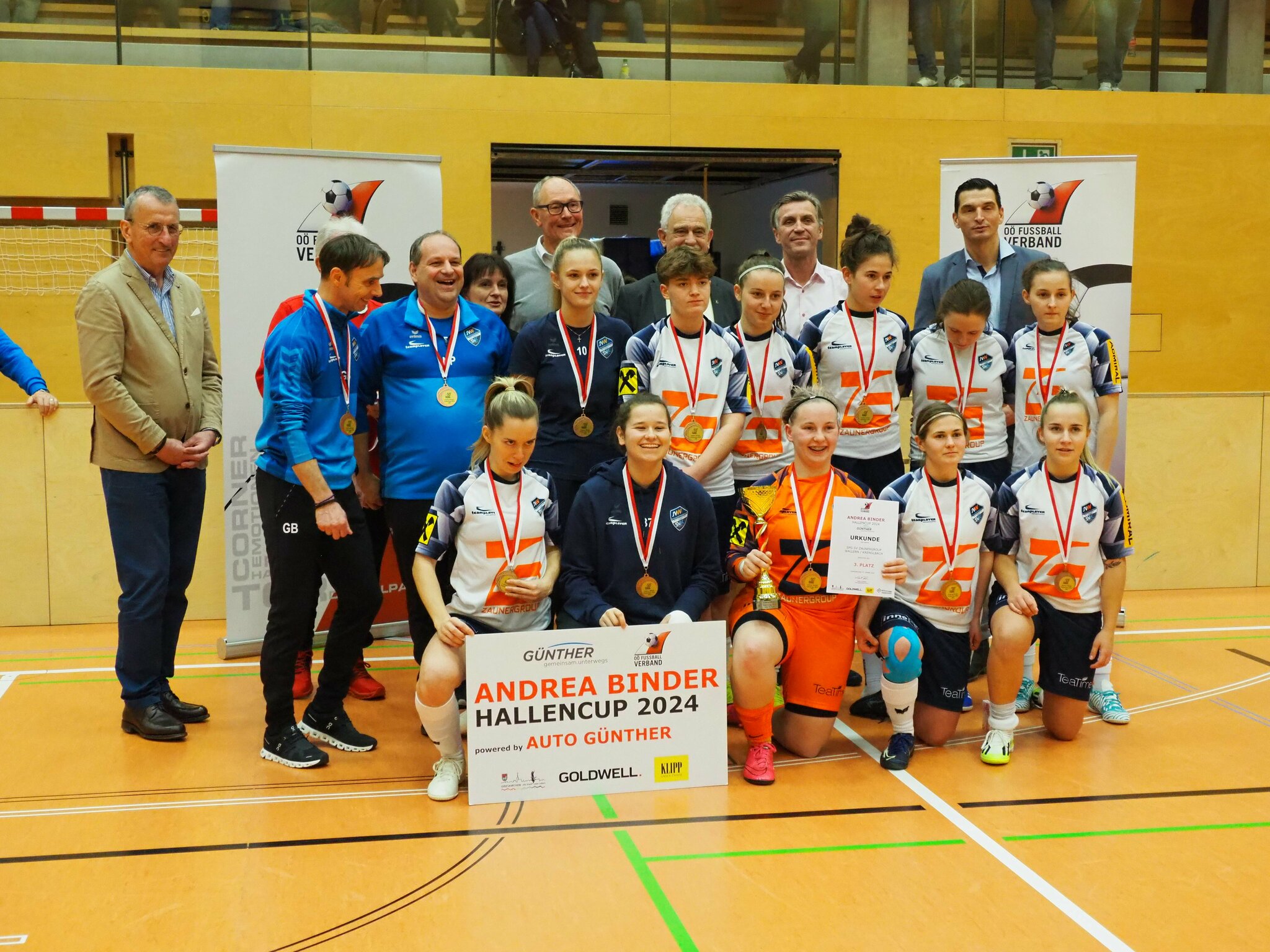 Andrea Binder Hallencup: Frauenfußball-Turnier ging in Grieskirchen ...