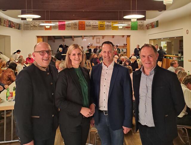 Ausblick auf 2024: Gemeinde Mils lud zum Neujahrsempfang - Hall-Rum