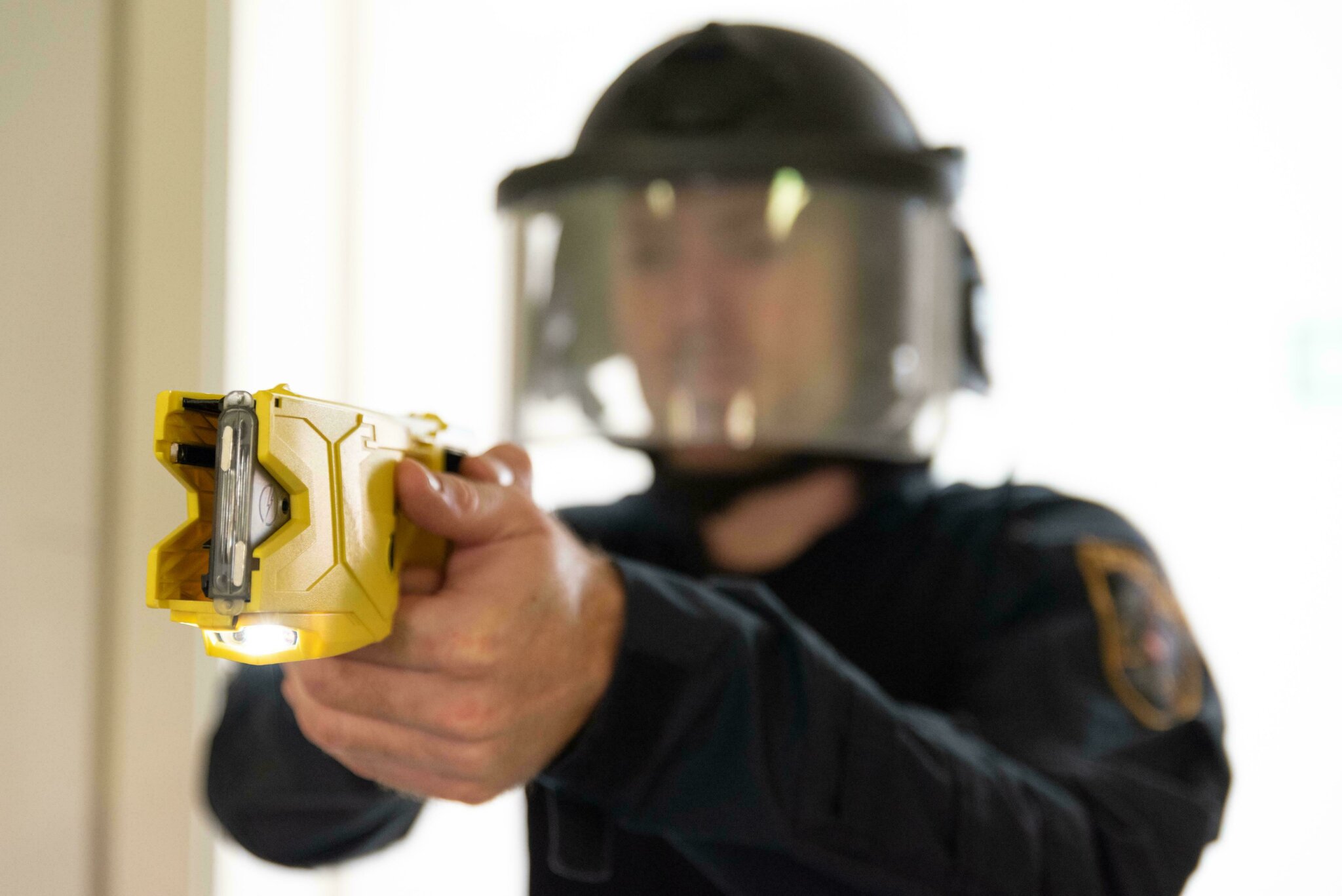 Wien: Psychisch kranke Frau zückt Messer, Wega muss Taser einsetzen ...
