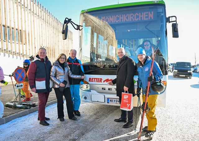 „Freunde der Berge“: Servicecenter auf Erlebnisalm Mönichkirchen ...