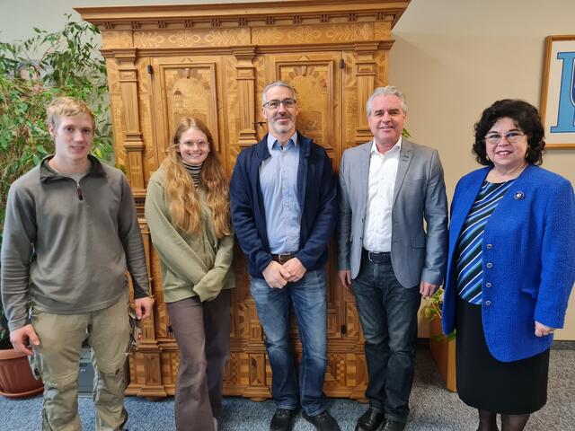 Zeitzeugen: Bewegendes Zeitzeugengespräch in der LBS Pöchlarn - Melk