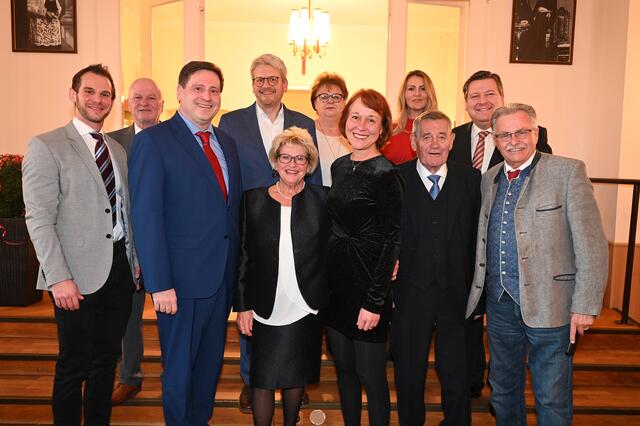 Fotobox und Sekt: Die SPÖ Baden lud zum Neujahrsempfang im Kolpinghaus ...
