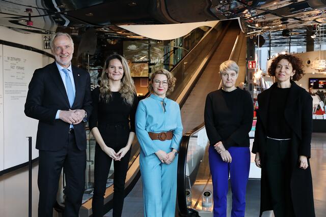 Arbeit als zentrales Thema: Kunsthaus gibt Ausblick auf Programm 2024 ...