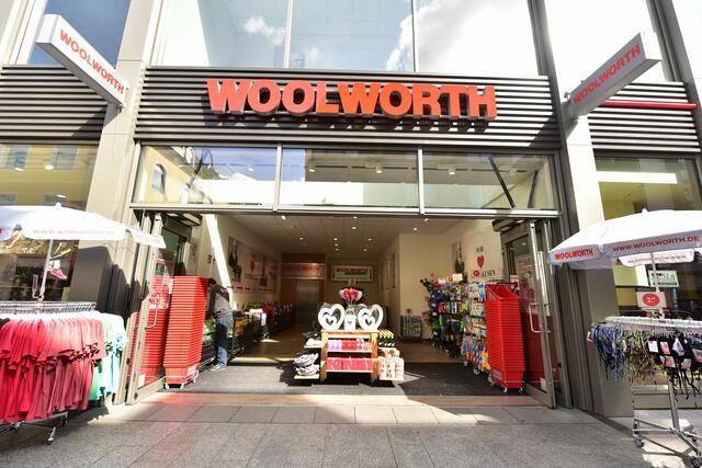 Mit drei Filialen: Woolworth feiert nach 15 Jahren Comeback in Wien - Wien