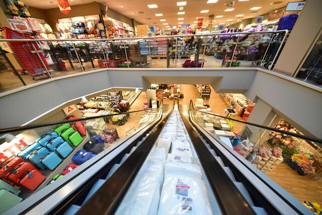 Mit drei Filialen: Woolworth feiert nach 15 Jahren Comeback in Wien - Wien