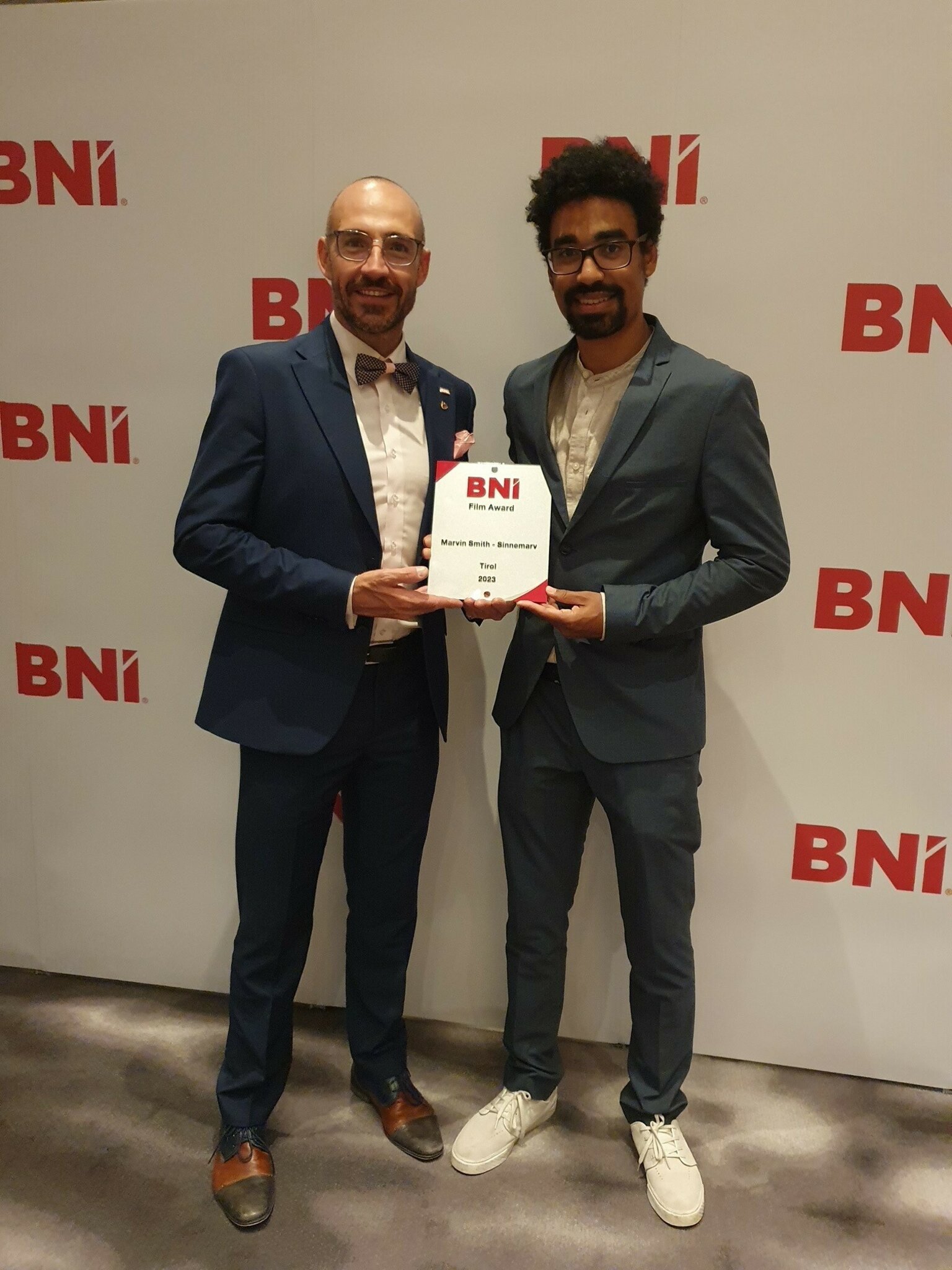 D-AUT Filmpreis geht nach Tirol: Marvin Smith gewinnt BNI Movie Award ...