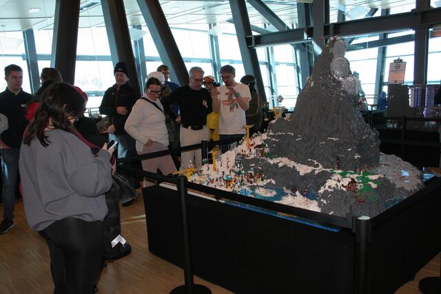 Vier Millionen Steine: Lego-Rekordausstellung in Ischgl eröffnet - Landeck