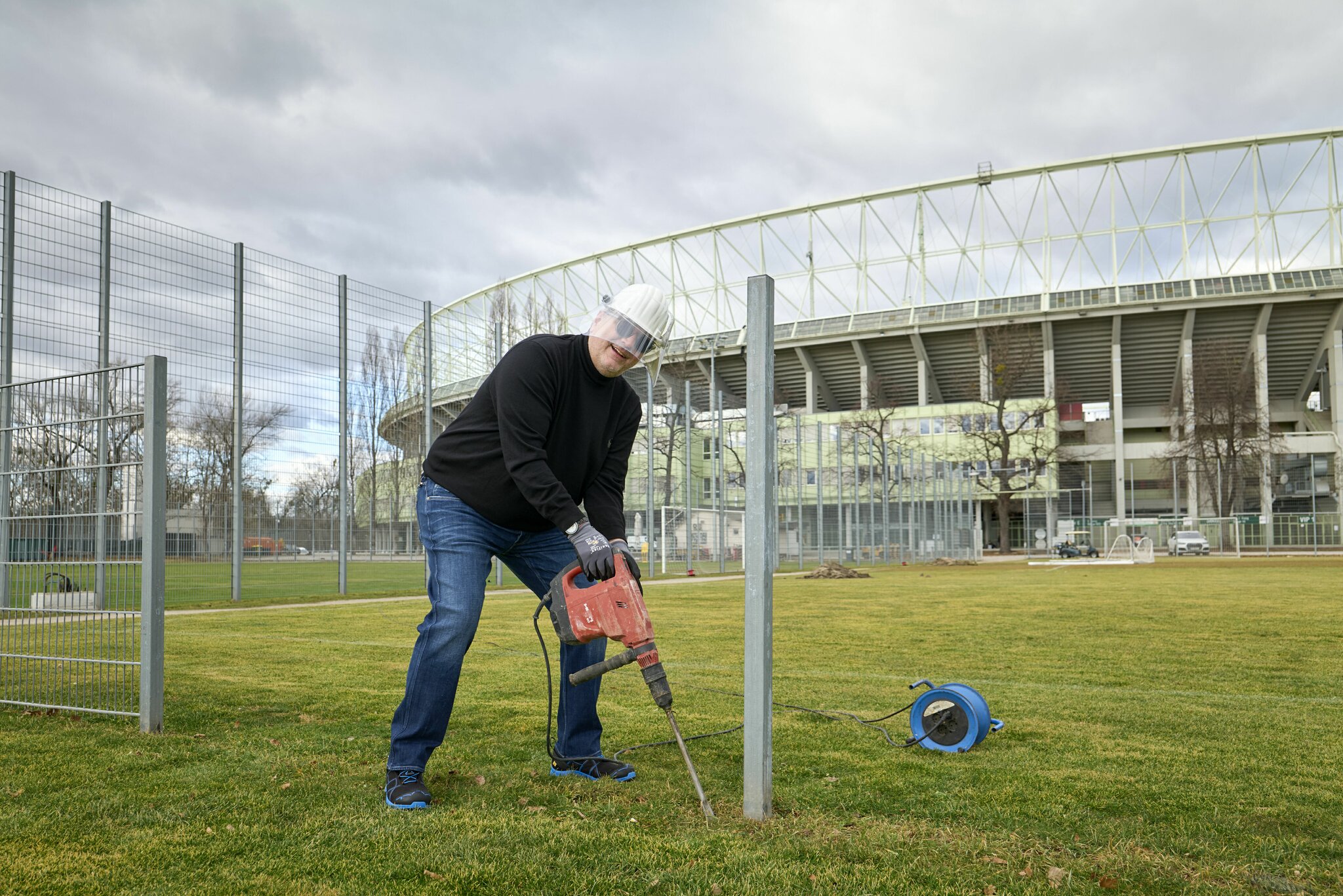 Rapid zieht vorerst um: Baustart für energieneutrales Ernst-Happel ...