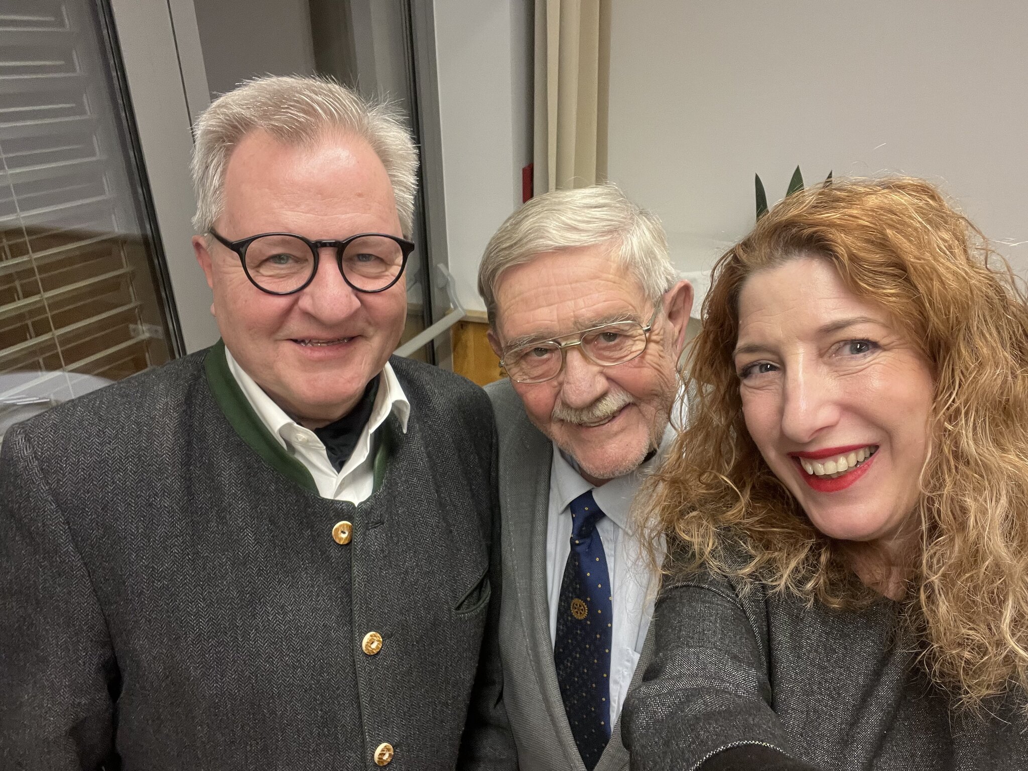 Rotary-Club OW-HB: Gal Harmat hält Vortrag über Bedeutung von Frauen in ...