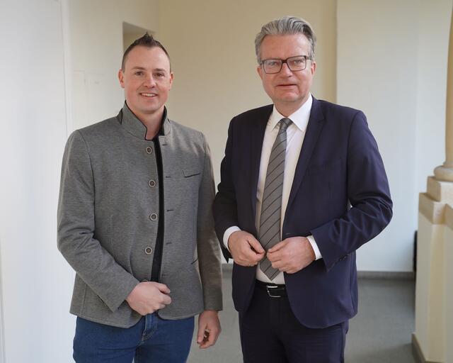 Empfang: Weizer Neu-Bürgermeister im Gespräch mit dem Landeshauptmann ...