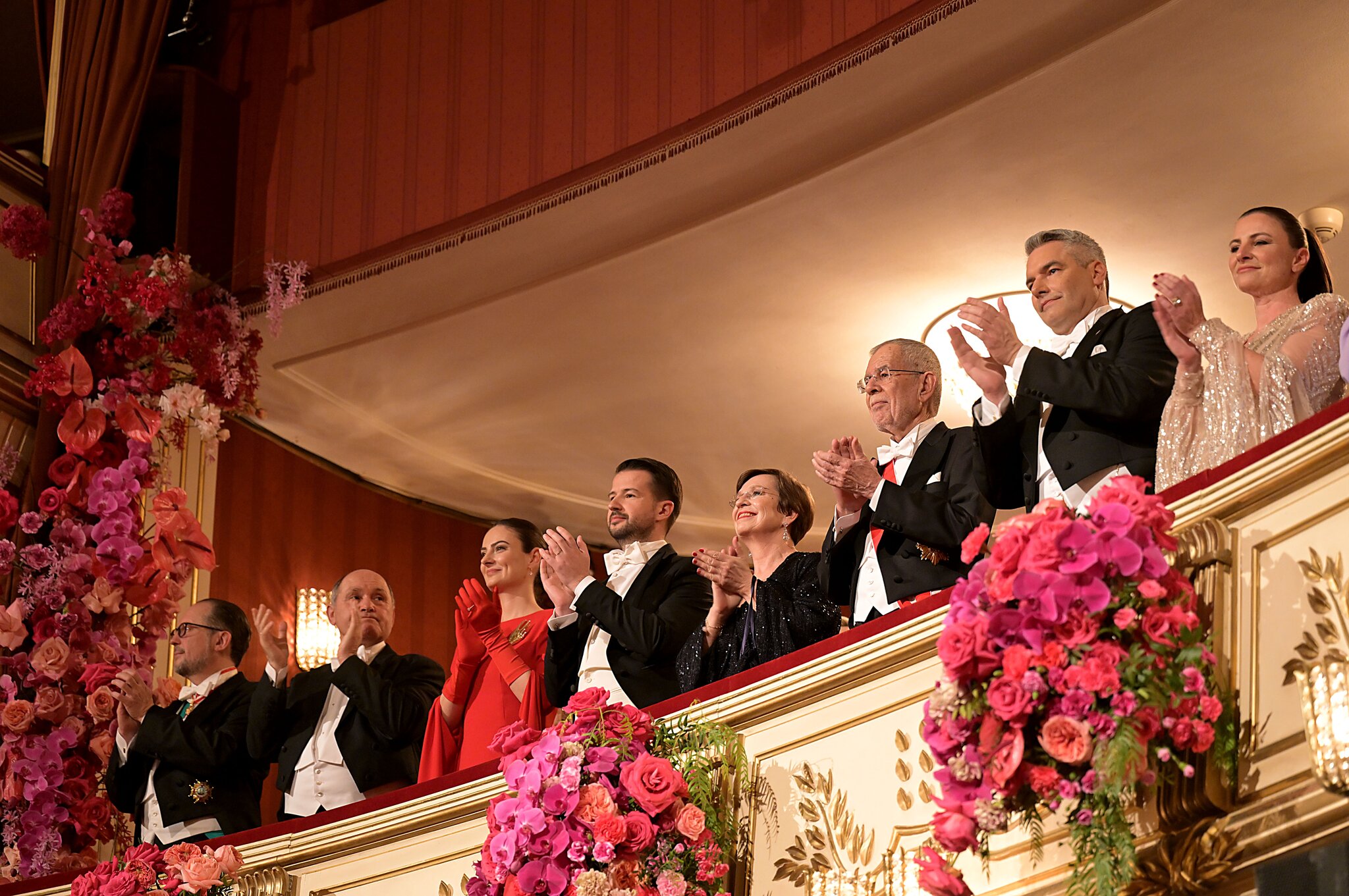 Nehammer & Co.: So glänzen Österreichs Spitzenpolitiker am Wiener ...