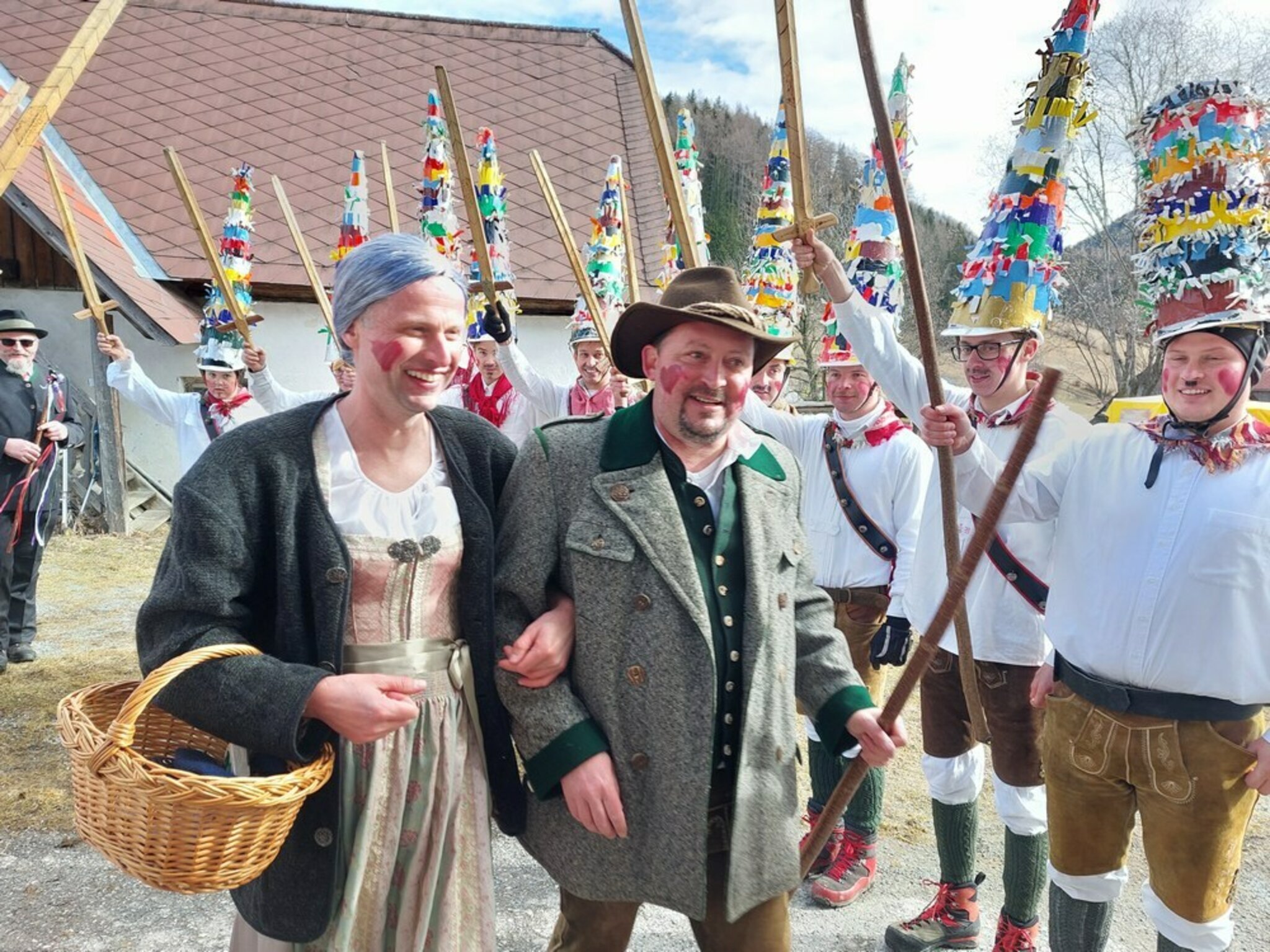 Faschingrennen in Oberwölz: Gelebtes Brauchtum wird hochgehalten - Murau