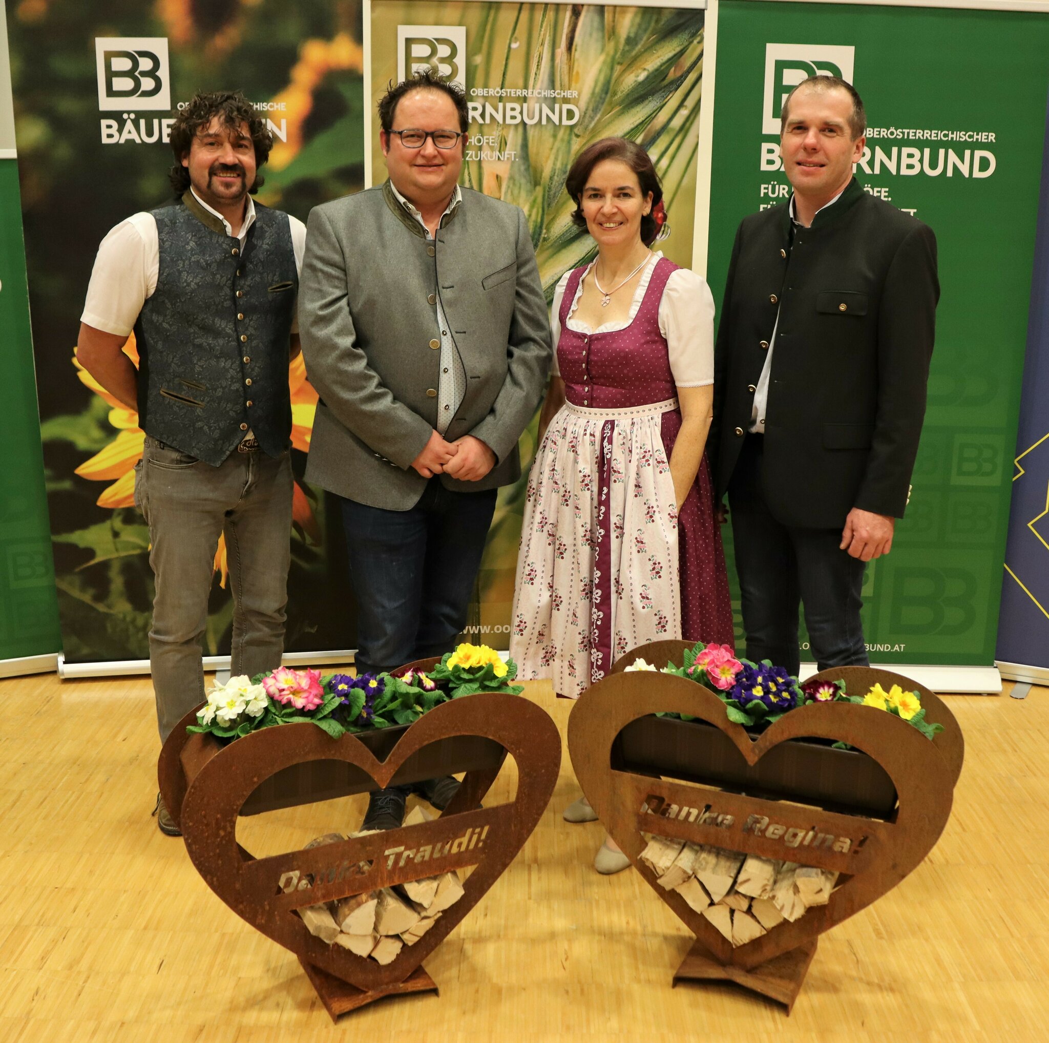 Wechsel beim Bauernbund Steyr: Regina Aspalter ist neue Obfrau - Steyr ...