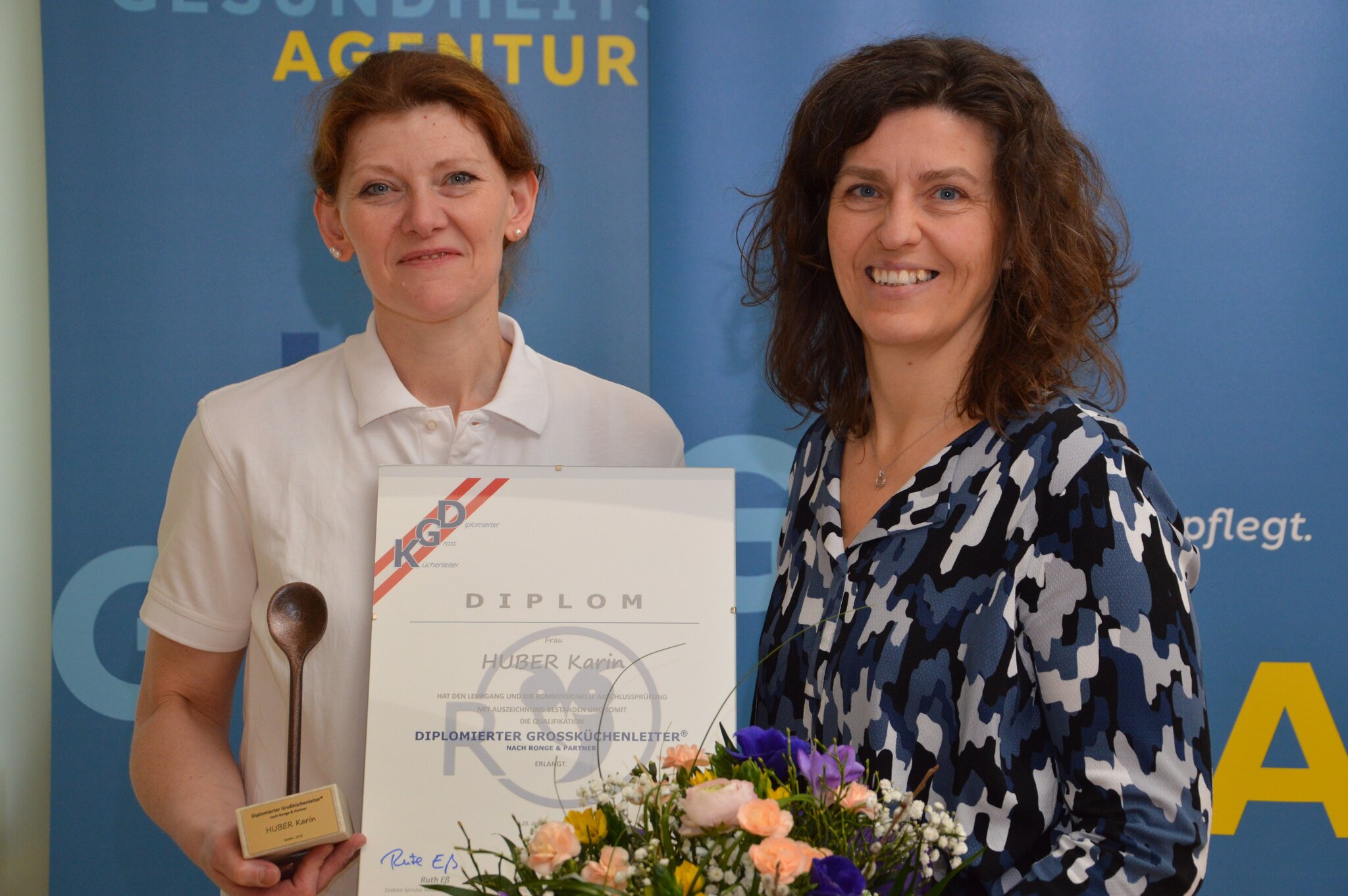 Landesklinikum Waidhofen: Karin Huber ist jetzt diplomierte ...