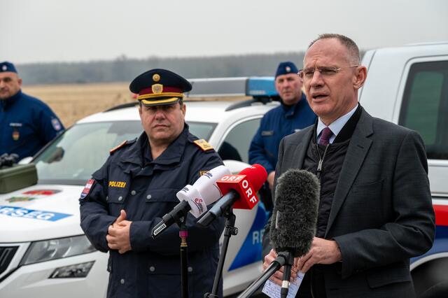 "Operation Fox": Innenministerium informierte an der Brücke von Andau ...