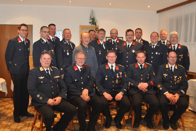 Jahreshauptversammlung: Die Freiwillige Feuerwehr Zedlitzdorf zog ...