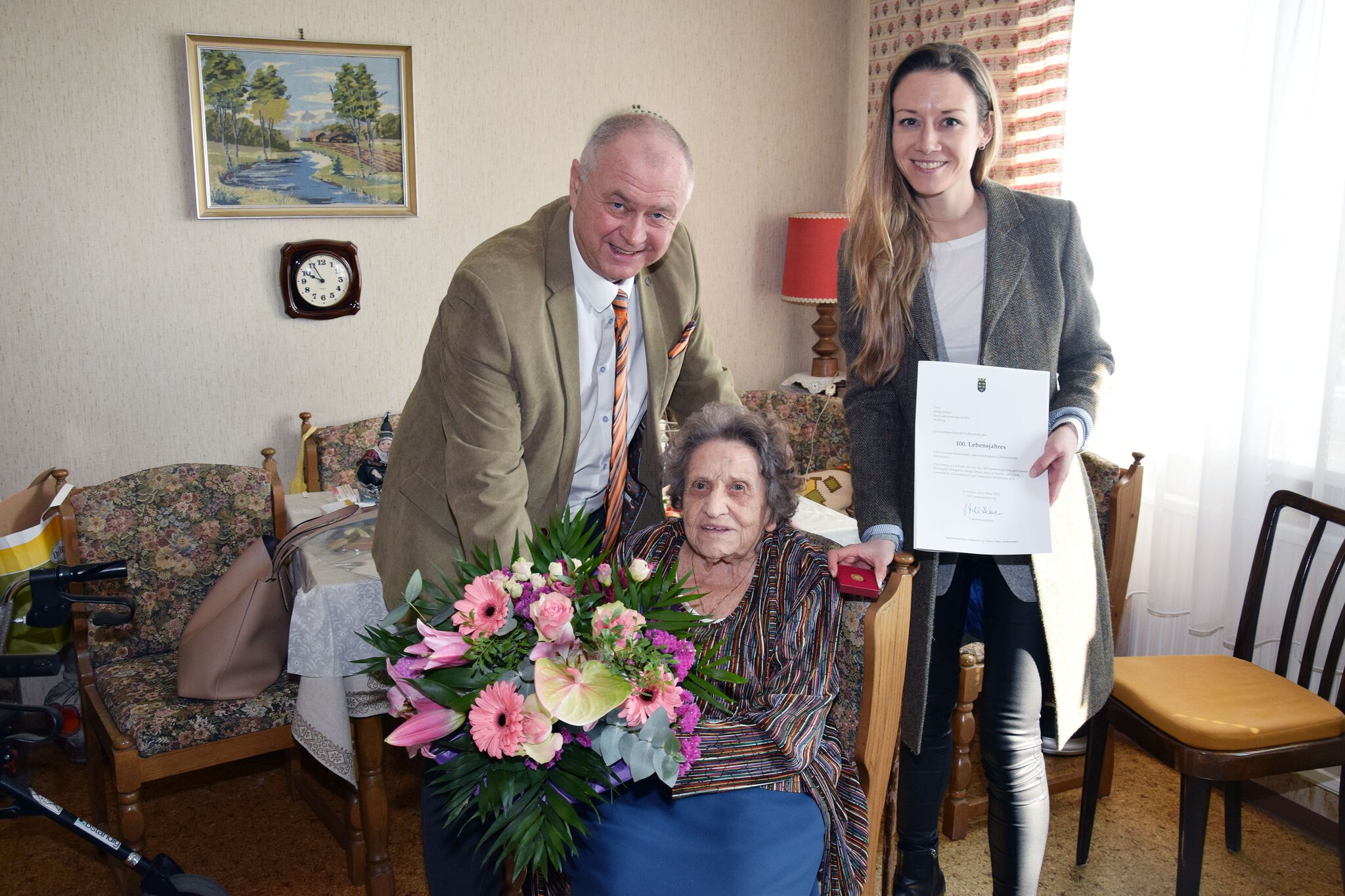 Ehrungen in Mödling: Hilda Zeiner feiert ihren 100. Geburtstag - Mödling
