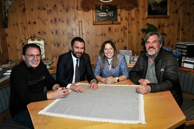 Zusammenarbeit: Neue Lampen für die Rodelbahnen in Sankt Sigmund ...