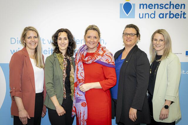 Generationen in Arbeit: Bereits über 60 Unternehmen im ersten Jahr ...