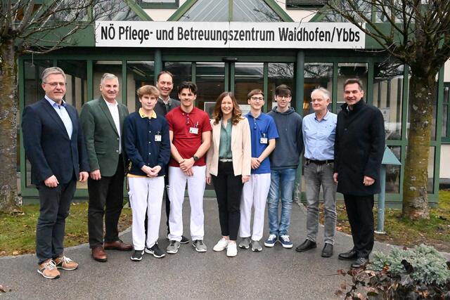 Zivildienst: Staatssekretärin Claudia Plakolm besuchte PBZ Waidhofen ...