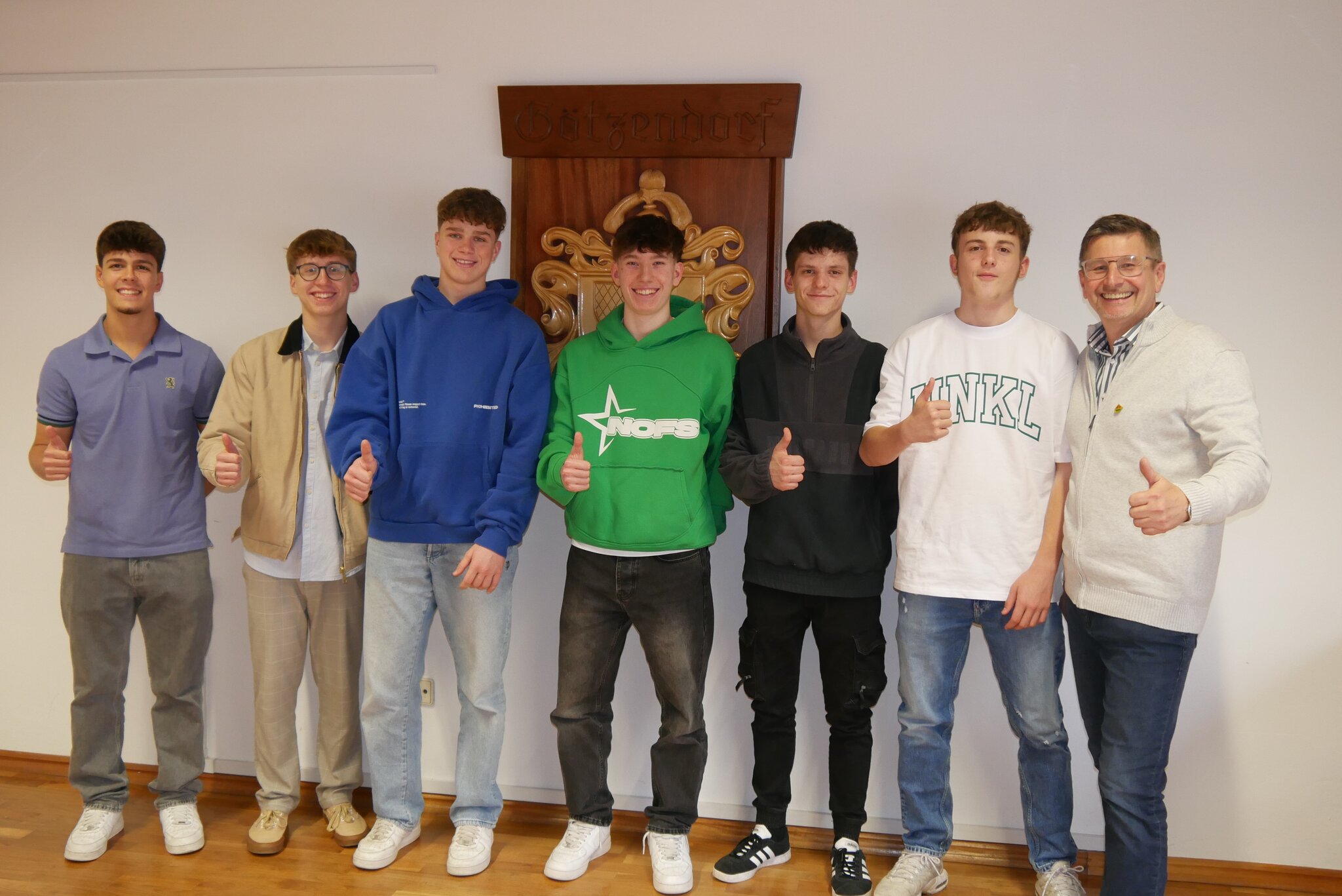 Erfolgreiche Musterung: "Musterknaben" zum Empfang geladen - Bruck an ...