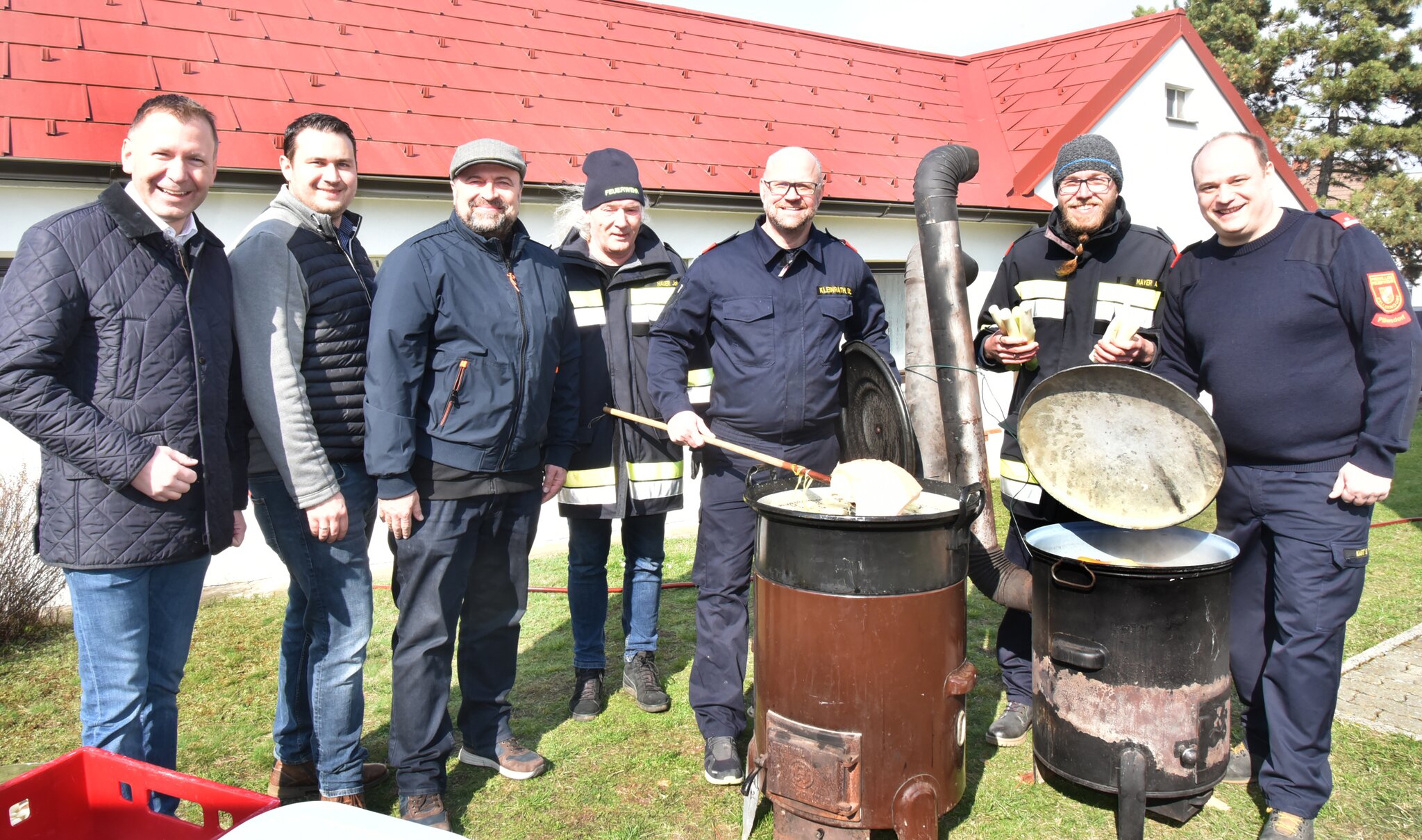 Kein Tanz, sondern Essen: FF Pillersdorf tischt zum „Sautanz“ auf ...