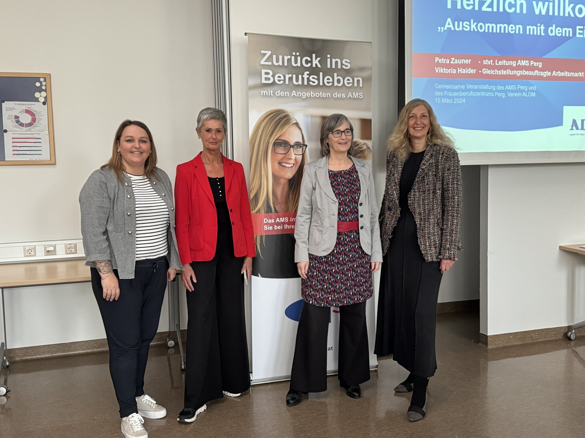 "Auskommen mit dem Einkommen": 40 Frauen besuchten Veranstaltung im AMS ...