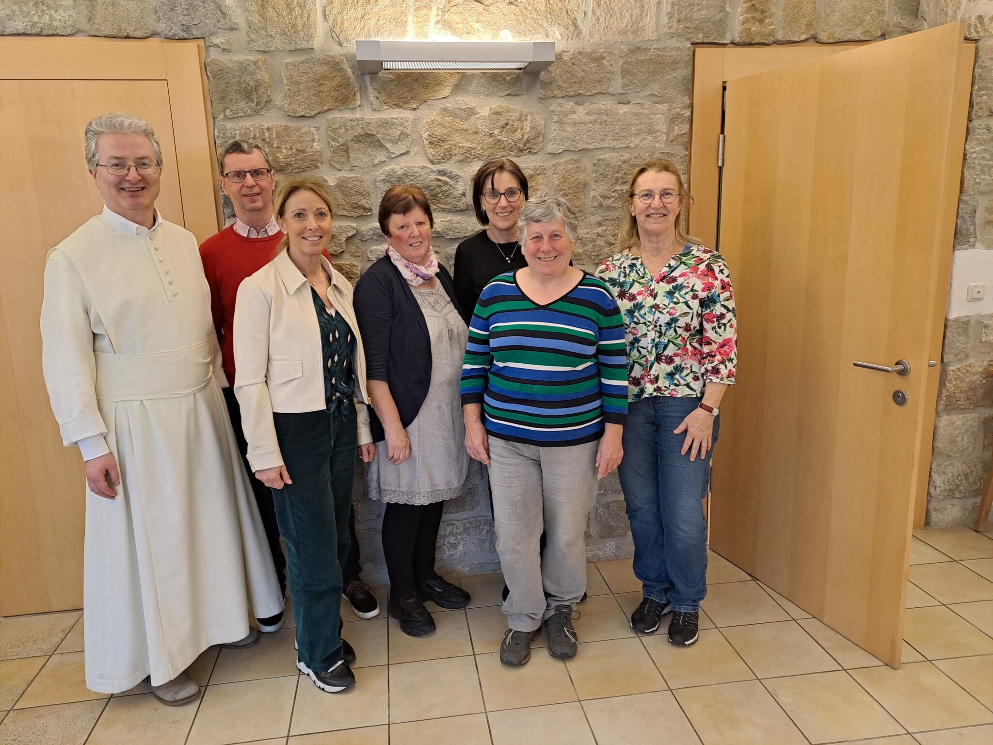 Kommunikation unter Senioren: Voller Pfarrsaal beim "Wocha teiln" in ...