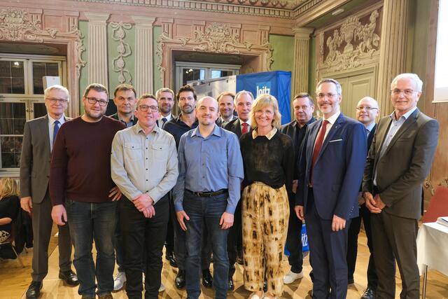 Ehrungen: Dankschen gsogt – Firma Leitz ehrte langjährige Mitarbeiter ...